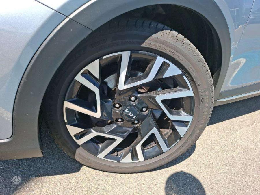 Pelēks Kia XCeed 2023 Viļņa, ar dzinēja tilpumu 1.60 L un nobraukumu 184 tūkst. km par 13499 €, foto 9 vietnē AUTOMOTO.COM.LV