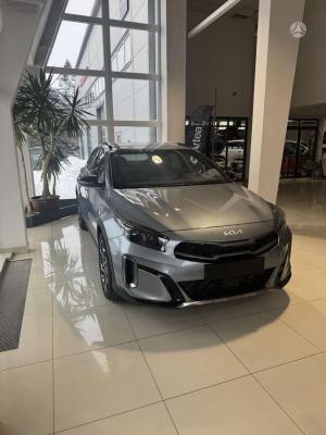 Pelēks Kia XCeed 2026 Šauļi, ar dzinēja tilpumu 1.60 L un nobraukumu 4 tūkst. km par 29350 €, foto  vietnē AUTOMOTO.COM.LV