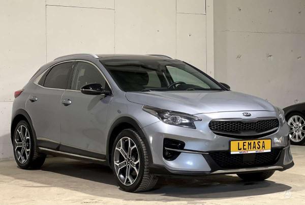 Grey Kia XCeed 2019 in Klaipeda, with an engine capacity of 1.60 L and mileage of 223 thousand km for 14999 €, photo 5 on AUTOMOTO.COM.LV
