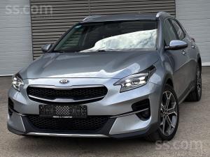 Grey Kia XCeed 2020 in Riga, with an engine capacity of 1.40 L and mileage of 175 thousand km for 13500 €, photo  on AUTOMOTO.COM.LV