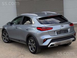 Grey Kia XCeed 2020 in Riga, with an engine capacity of 1.40 L and mileage of 175 thousand km for 13500 €, photo 5 on AUTOMOTO.COM.LV