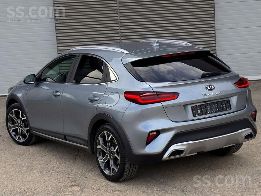 Grey Kia XCeed 2020 in Riga, with an engine capacity of 1.40 L and mileage of 175 thousand km for 13500 €, photo 5 on AUTOMOTO.COM.LV