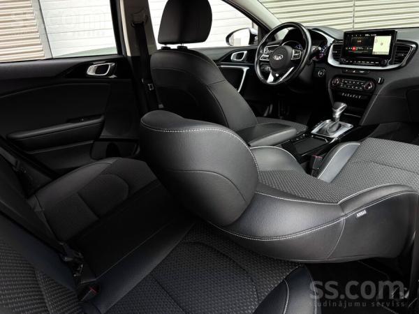 Grey Kia XCeed 2020 in Riga, with an engine capacity of 1.40 L and mileage of 175 thousand km for 13500 €, photo 6 on AUTOMOTO.COM.LV