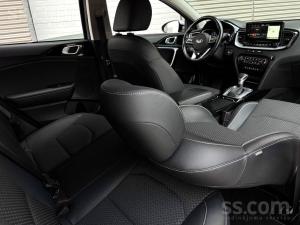 Grey Kia XCeed 2020 in Riga, with an engine capacity of 1.40 L and mileage of 175 thousand km for 13500 €, photo 7 on AUTOMOTO.COM.LV