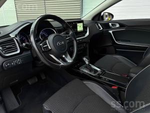 Grey Kia XCeed 2020 in Riga, with an engine capacity of 1.40 L and mileage of 175 thousand km for 13500 €, photo 10 on AUTOMOTO.COM.LV