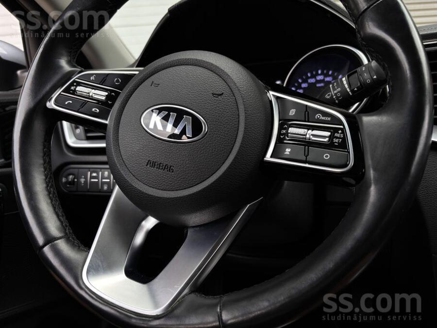 Grey Kia XCeed 2020 in Riga, with an engine capacity of 1.40 L and mileage of 175 thousand km for 13500 €, photo 12 on AUTOMOTO.COM.LV