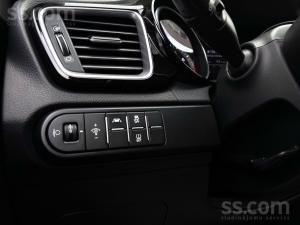 Grey Kia XCeed 2020 in Riga, with an engine capacity of 1.40 L and mileage of 175 thousand km for 13500 €, photo 13 on AUTOMOTO.COM.LV
