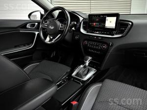 Grey Kia XCeed 2020 in Riga, with an engine capacity of 1.40 L and mileage of 175 thousand km for 13500 €, photo 15 on AUTOMOTO.COM.LV