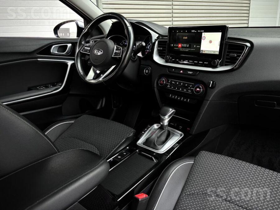 Grey Kia XCeed 2020 in Riga, with an engine capacity of 1.40 L and mileage of 175 thousand km for 13500 €, photo 15 on AUTOMOTO.COM.LV