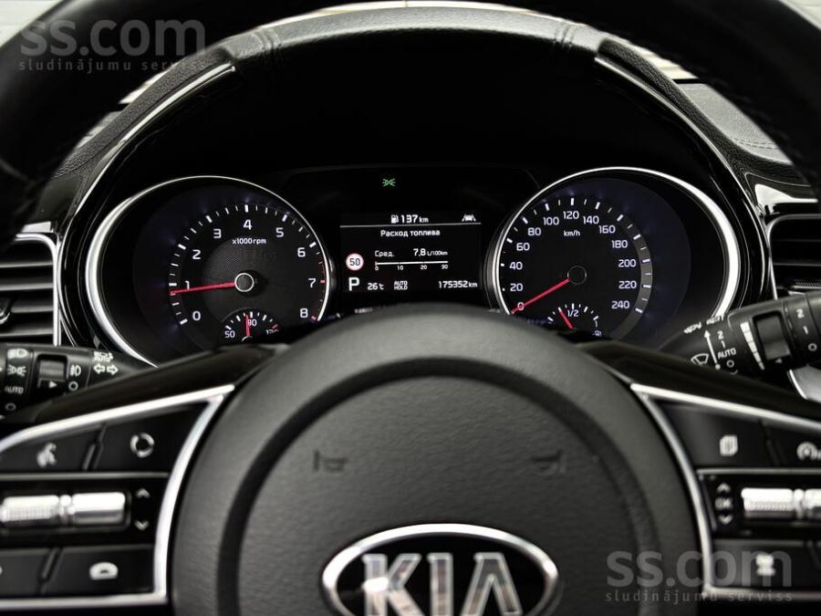 Grey Kia XCeed 2020 in Riga, with an engine capacity of 1.40 L and mileage of 175 thousand km for 13500 €, photo 16 on AUTOMOTO.COM.LV