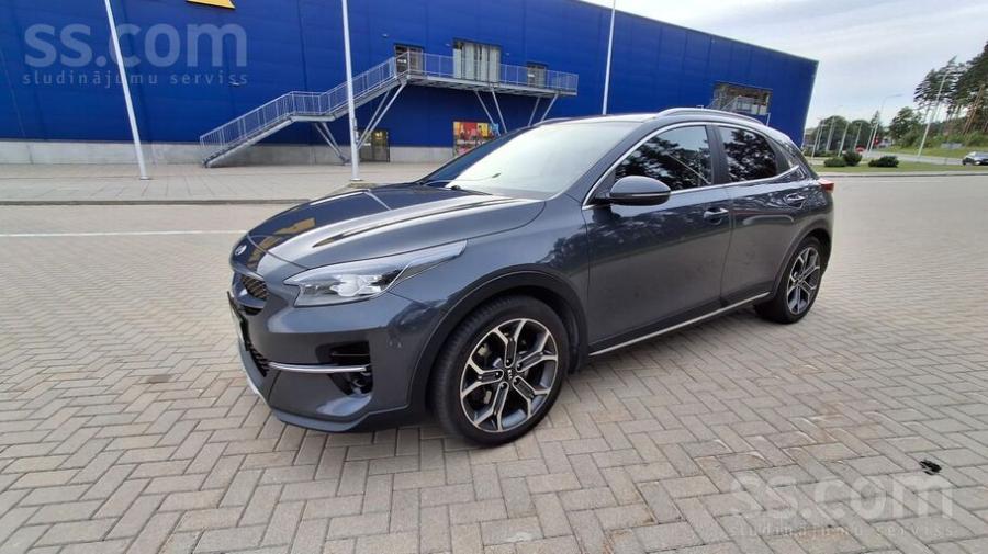 Grey Kia XCeed 2020 in Riga, with an engine capacity of 1.40 L and mileage of 71 thousand km for 14500 €, photo 3 on AUTOMOTO.COM.LV