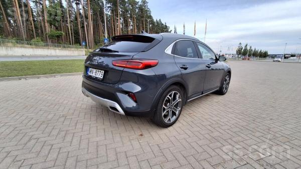 Grey Kia XCeed 2020 in Riga, with an engine capacity of 1.40 L and mileage of 71 thousand km for 14500 €, photo 4 on AUTOMOTO.COM.LV