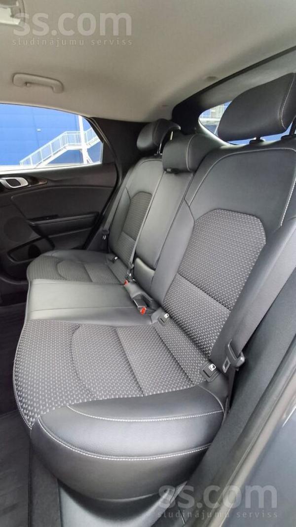 Grey Kia XCeed 2020 in Riga, with an engine capacity of 1.40 L and mileage of 71 thousand km for 14500 €, photo 10 on AUTOMOTO.COM.LV