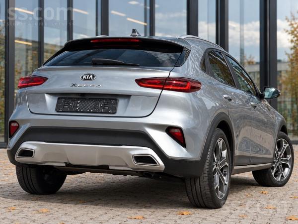 Kia XCeed 2020 in Riga on AUTOMOTO.COM.LV Grey Kia XCeed 2020 in Riga, with an engine capacity of 1.40 L and mileage of 175 thousand km for 13200 €, photo 3 on AUTOMOTO.COM.LV
