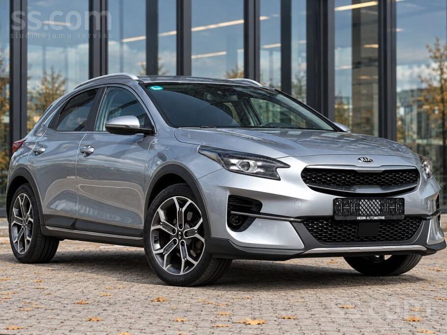 Grey Kia XCeed 2020 in Riga, with an engine capacity of 1.40 L and mileage of 175 thousand km for 13200 €, photo 4 on AUTOMOTO.COM.LV