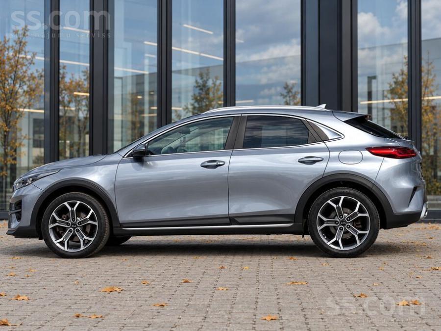 Grey Kia XCeed 2020 in Riga, with an engine capacity of 1.40 L and mileage of 175 thousand km for 13200 €, photo 6 on AUTOMOTO.COM.LV