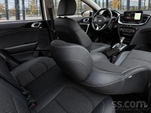 Grey Kia XCeed 2020 in Riga, with an engine capacity of 1.40 L and mileage of 175 thousand km for 13200 €, photo 9 on AUTOMOTO.COM.LV