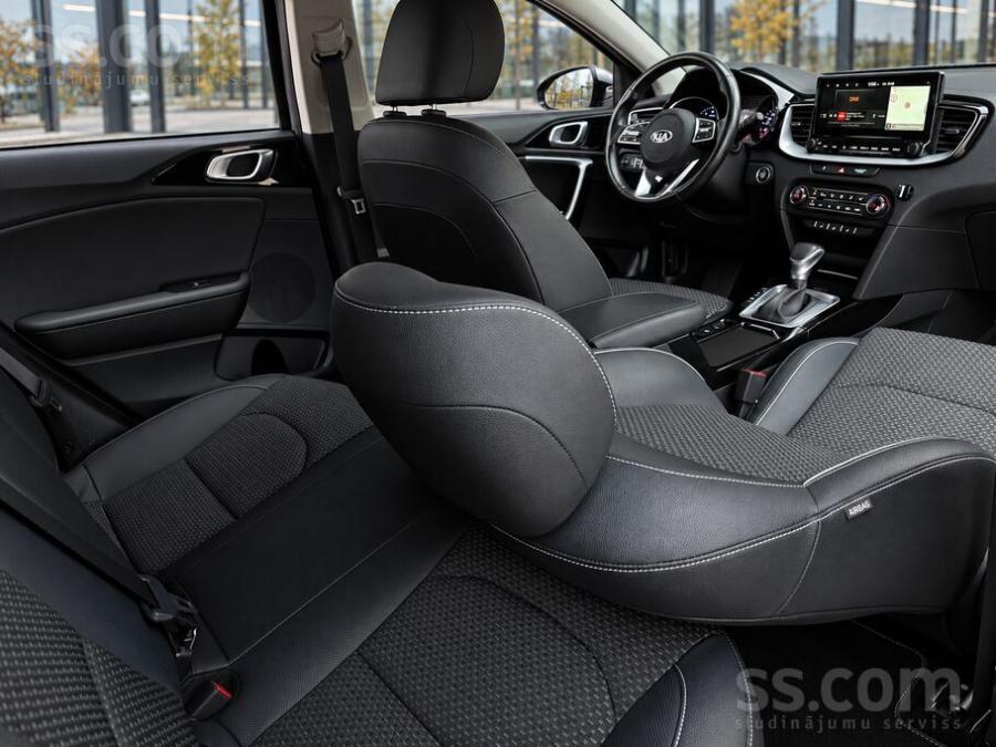 Grey Kia XCeed 2020 in Riga, with an engine capacity of 1.40 L and mileage of 175 thousand km for 13200 €, photo 9 on AUTOMOTO.COM.LV