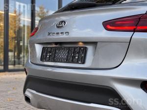 Grey Kia XCeed 2020 in Riga, with an engine capacity of 1.40 L and mileage of 175 thousand km for 13200 €, photo 25 on AUTOMOTO.COM.LV