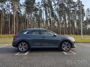 Pelēks Kia XCeed 2021 Rīga, ar dzinēja tilpumu 1.60 L un nobraukumu 30 tūkst. km par 19200 €, foto 5 vietnē AUTOMOTO.COM.LV
