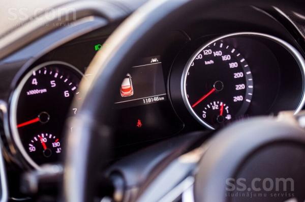 Серый Киа XCeed 2021 в Рига, объемом двигателя 1.50 л и пробегом 120 тыс. км за 16300 €, фото 9 на AUTOMOTO.COM.LV
