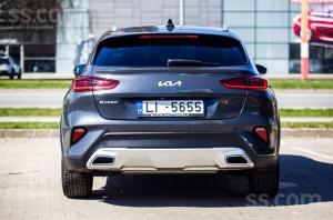 Pelēks Kia XCeed 2021 Rīga, ar dzinēja tilpumu 1.50 L un nobraukumu 125 tūkst. km par 15500 €, foto 5 vietnē AUTOMOTO.COM.LV