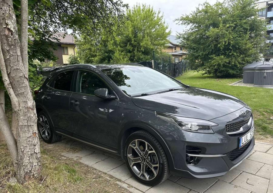 Grey Kia XCeed 2021 in Vilnius, with an engine capacity of 1.60 L and mileage of 88 thousand km for 15500 €, photo 5 on AUTOMOTO.COM.LV