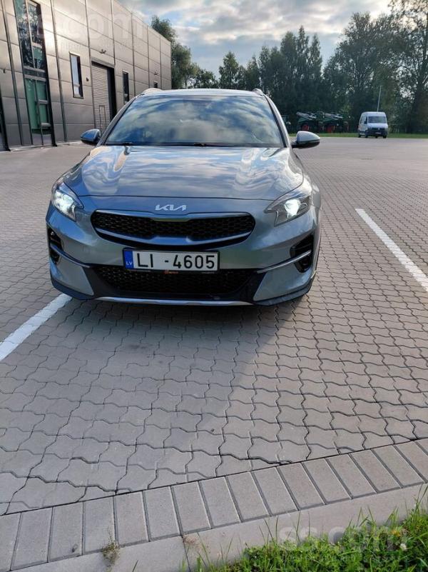 Pelēks Kia XCeed 2021 Rīga, ar dzinēja tilpumu 1.50 L un nobraukumu 141 tūkst. km par 13900 €, foto  vietnē AUTOMOTO.COM.LV