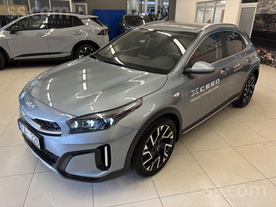 Grey Kia XCeed 2026 in Riga, with an engine capacity of 1.60 L and mileage of 6 thousand km for 24900 €, photo 3 on AUTOMOTO.COM.LV