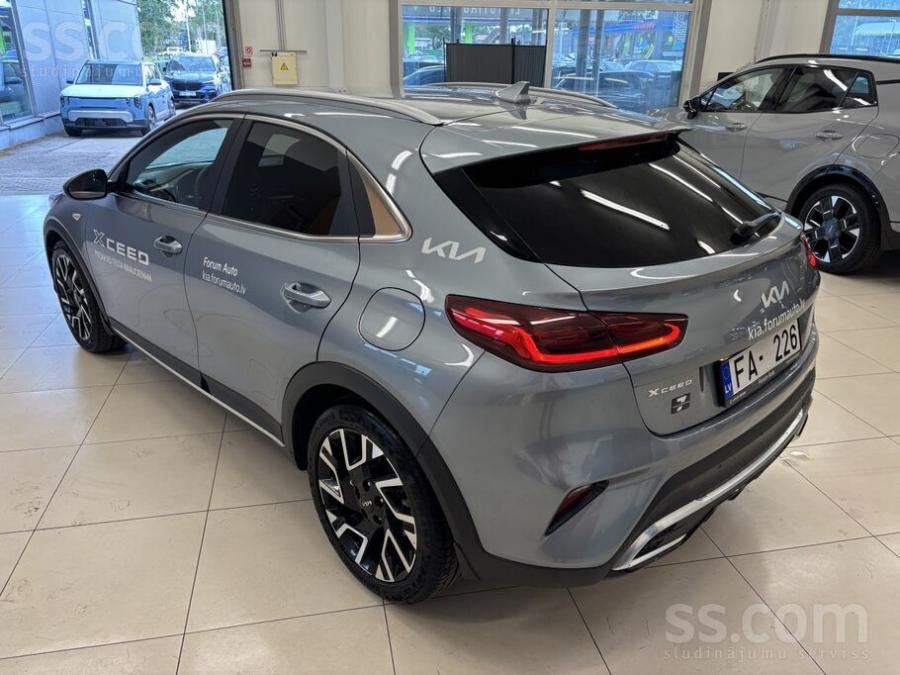Grey Kia XCeed 2026 in Riga, with an engine capacity of 1.60 L and mileage of 6 thousand km for 24900 €, photo 4 on AUTOMOTO.COM.LV