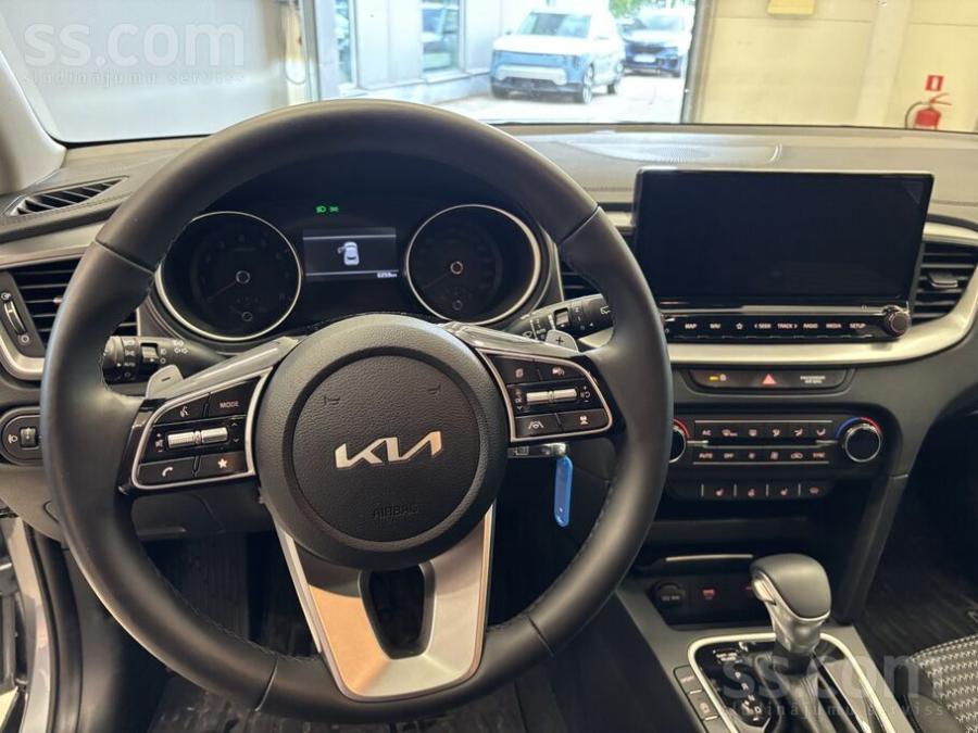 Grey Kia XCeed 2026 in Riga, with an engine capacity of 1.60 L and mileage of 6 thousand km for 24900 €, photo 12 on AUTOMOTO.COM.LV