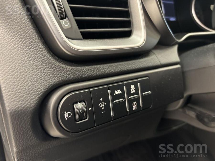 Grey Kia XCeed 2026 in Riga, with an engine capacity of 1.60 L and mileage of 6 thousand km for 24900 €, photo 24 on AUTOMOTO.COM.LV