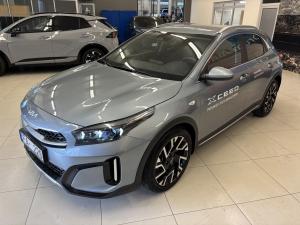 Серый Киа XCeed 2026 в Рига, объемом двигателя 1.60 л и пробегом 6 тыс. км за 2490000 €, фото  на AUTOMOTO.COM.LV