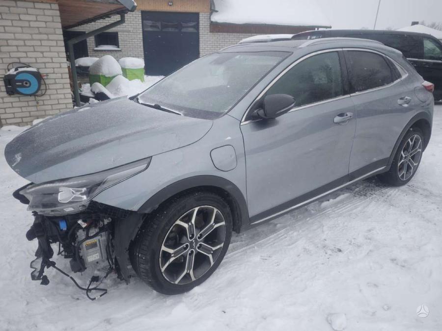 Pelēks Kia XCeed 2022 Telšiai, ar dzinēja tilpumu 1.60 L un nobraukumu 104 tūkst. km par 8300 €, foto 1 vietnē AUTOMOTO.COM.LV