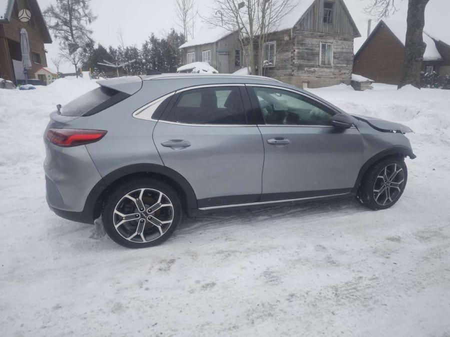 Pelēks Kia XCeed 2022 Telšiai, ar dzinēja tilpumu 1.60 L un nobraukumu 104 tūkst. km par 8300 €, foto 3 vietnē AUTOMOTO.COM.LV