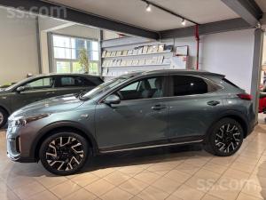 Kia XCeed 2025 Liepāja, ar dzinēja tilpumu 1.50 L un nobraukumu 5 tūkst. km par 25500 €, foto 2 vietnē AUTOMOTO.COM.LV