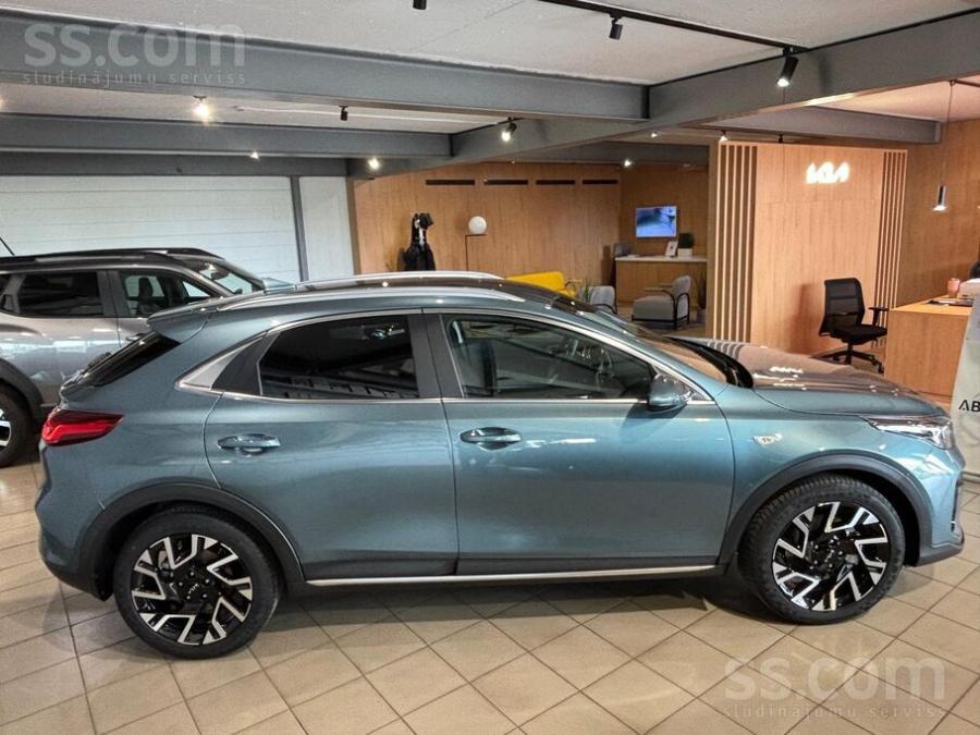 Kia XCeed 2025 Liepāja, ar dzinēja tilpumu 1.50 L un nobraukumu 5 tūkst. km par 25500 €, foto 8 vietnē AUTOMOTO.COM.LV
