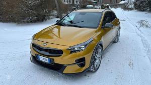 Orange Kia XCeed 2020 in Vilnius, with an engine capacity of 1.35 L and mileage of 186 thousand km for 12900 €, photo 2 on AUTOMOTO.COM.LV