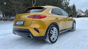Orange Kia XCeed 2020 in Vilnius, with an engine capacity of 1.35 L and mileage of 186 thousand km for 12900 €, photo 8 on AUTOMOTO.COM.LV