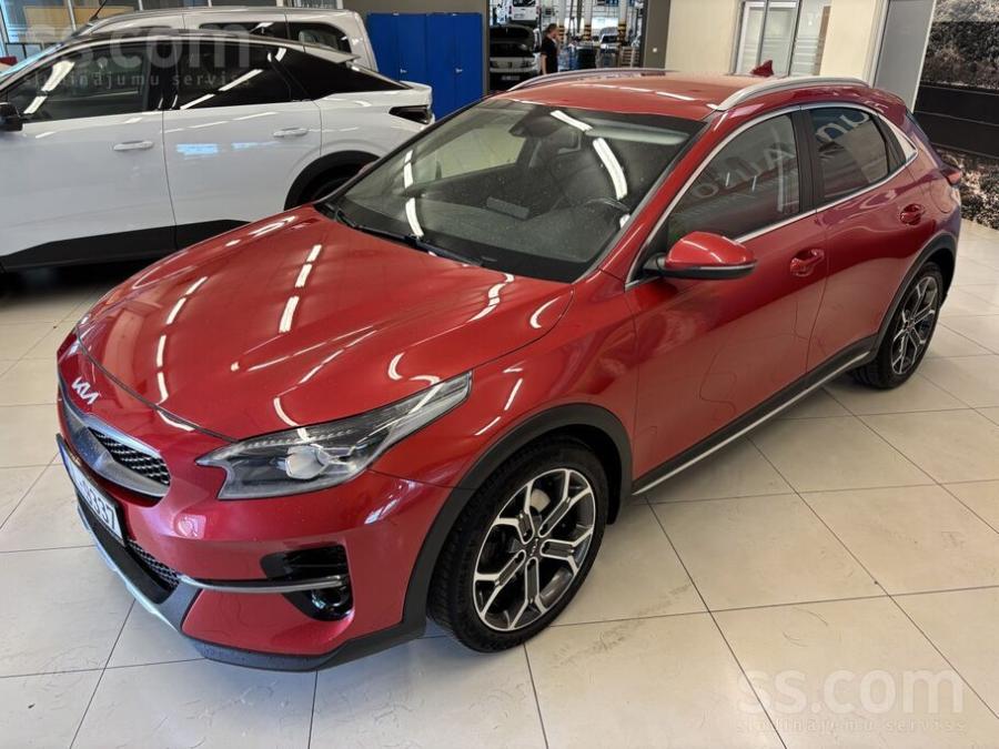 Красный Киа XCeed 2021 в Рига, объемом двигателя 1.50 л и пробегом 87 тыс. км за 15500 €, фото 3 на AUTOMOTO.COM.LV