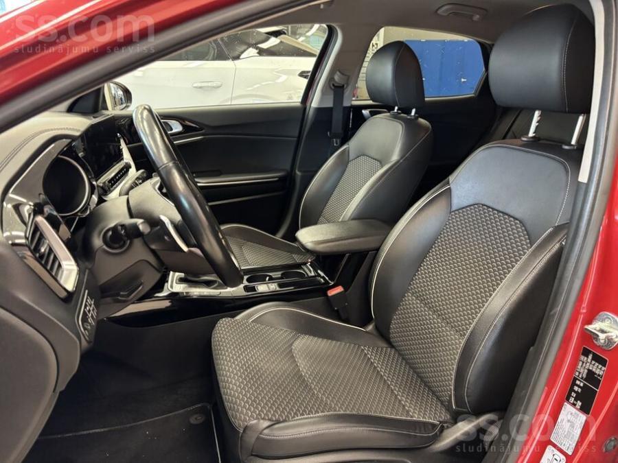Красный Киа XCeed 2021 в Рига, объемом двигателя 1.50 л и пробегом 87 тыс. км за 15500 €, фото 8 на AUTOMOTO.COM.LV