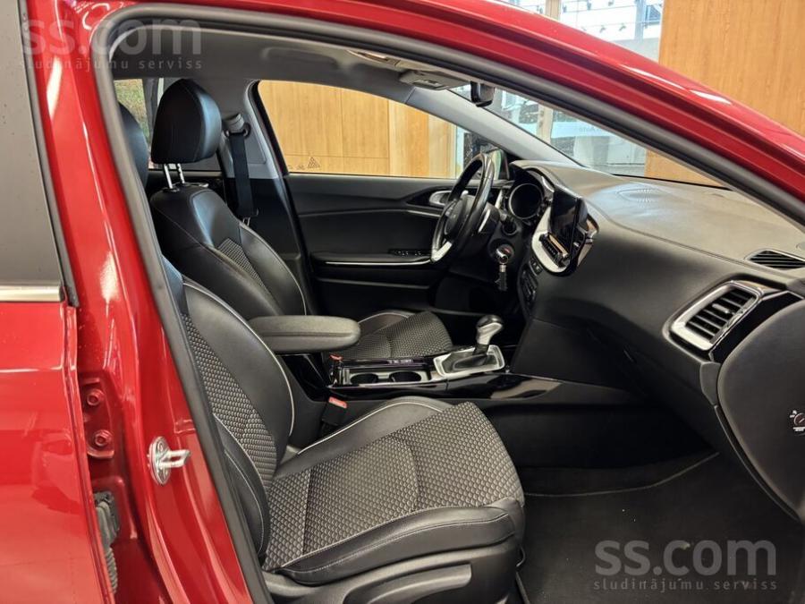 Красный Киа XCeed 2021 в Рига, объемом двигателя 1.50 л и пробегом 87 тыс. км за 15500 €, фото 13 на AUTOMOTO.COM.LV