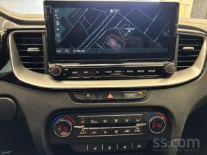 Красный Киа XCeed 2021 в Рига, объемом двигателя 1.50 л и пробегом 87 тыс. км за 15500 €, фото 18 на AUTOMOTO.COM.LV