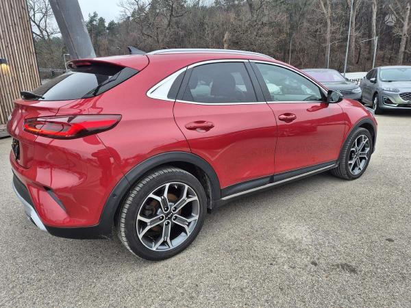 Red Kia XCeed 2022 in Vilnius, with an engine capacity of 1.58 L and mileage of 73 thousand km for 19500 €, photo 4 on AUTOMOTO.COM.LV