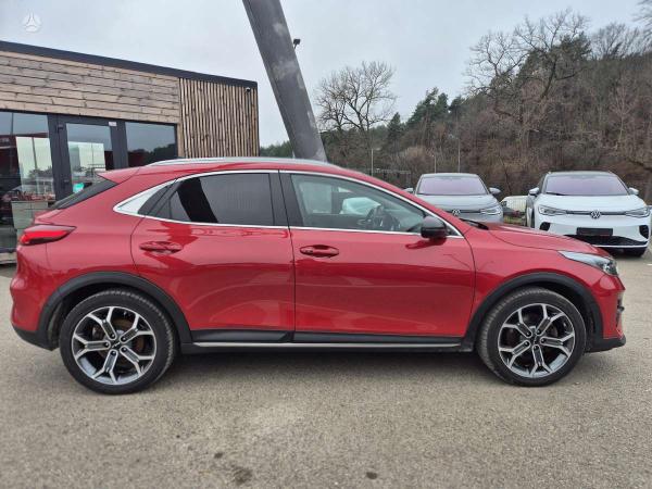 Red Kia XCeed 2022 in Vilnius, with an engine capacity of 1.58 L and mileage of 73 thousand km for 19500 €, photo 5 on AUTOMOTO.COM.LV