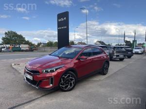 Красный Киа XCeed 2023 в Елгава, объемом двигателя 1.50 л и пробегом 99 тыс. км за 19000 €, фото  на AUTOMOTO.COM.LV