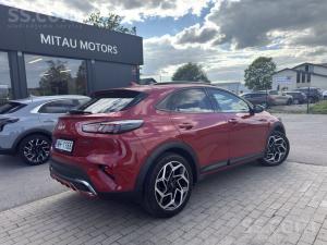 Red Kia XCeed 2023 in Jelgava, with an engine capacity of 1.50 L and mileage of 99 thousand km for 19000 €, photo 7 on AUTOMOTO.COM.LV