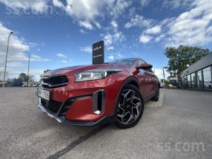 Red Kia XCeed 2023 in Jelgava, with an engine capacity of 1.50 L and mileage of 99 thousand km for 19000 €, photo 27 on AUTOMOTO.COM.LV