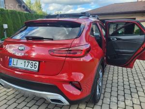Red Kia XCeed 2019 in Riga, with an engine capacity of 1.60 L and mileage of 61 thousand km for 20200 €, photo 4 on AUTOMOTO.COM.LV