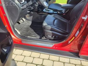 Red Kia XCeed 2019 in Riga, with an engine capacity of 1.60 L and mileage of 61 thousand km for 20200 €, photo 8 on AUTOMOTO.COM.LV